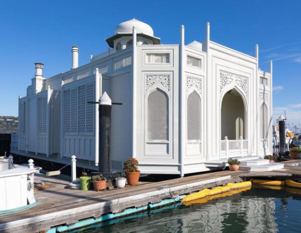 History of Floating Homes & Houseboats | FLOHOM